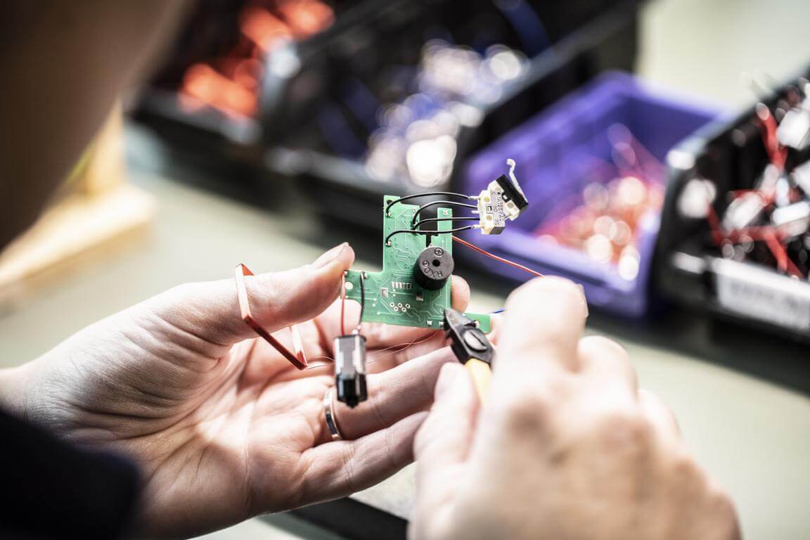 PS locks - electronic locks for furniture with RFID & Bluetooth